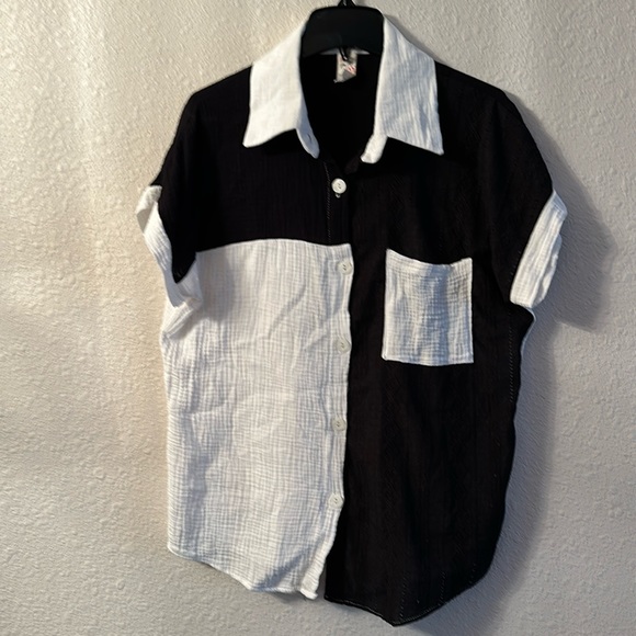 7th Ray | Tops | Black And White Top From 7th Ray Worn And Laundered ...